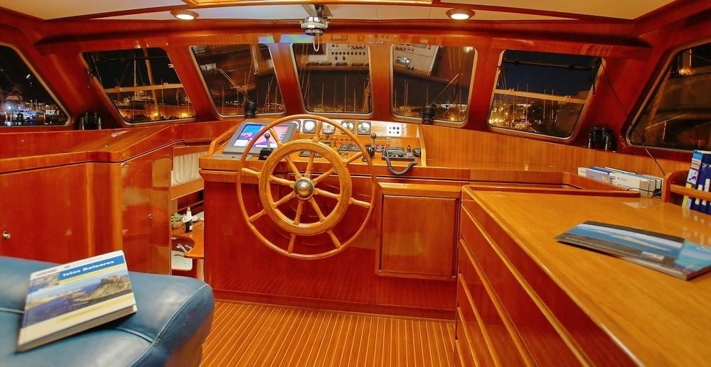 Yacht SEA SHUTTLE, Jongert | CHARTERWORLD Luxury Superyacht Charters